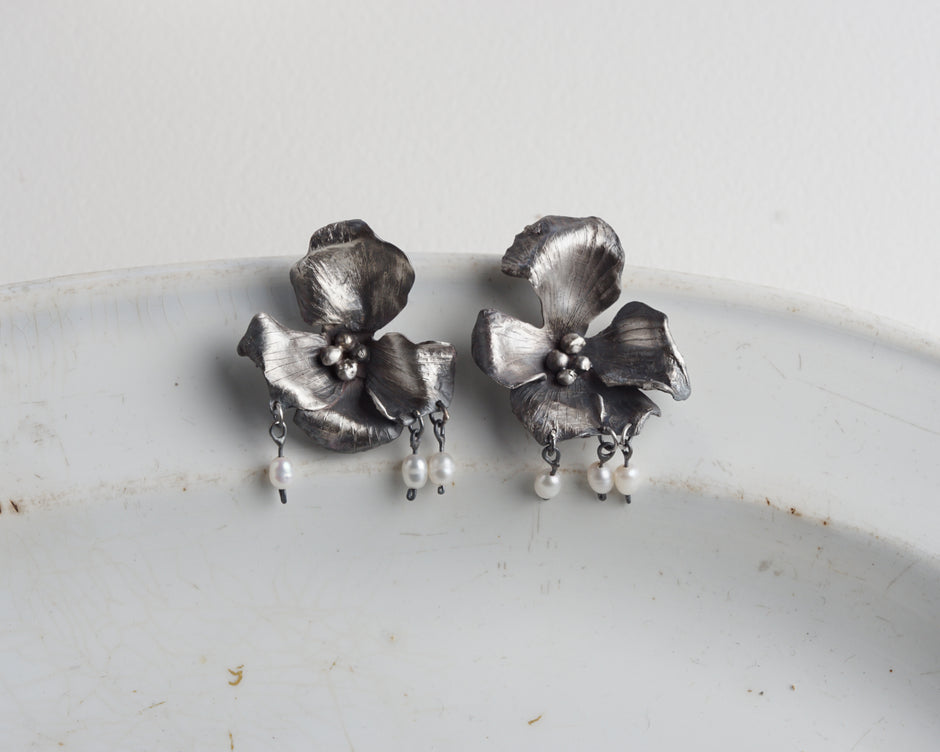 Odd Jewelry. Handcrafted jewelry store: silver rings, earrings