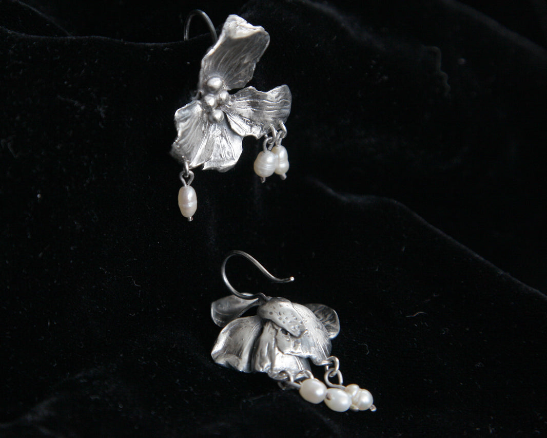 Odd Jewelry. Handcrafted jewelry store: silver rings, earrings